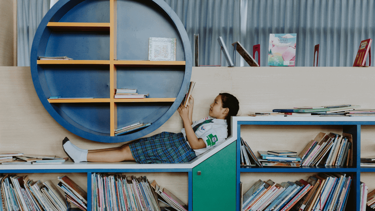 Cara Membuat Pojok Baca Kelas yang Nyaman dan Edukatif - Detak Pustaka